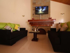 Televisor de ecrã plano de 32 polegadas com canais via satélite 