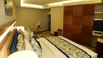 Quarto Duplo ou Twin Standard | Roupa de alta qualidade, edredões de penas, minibar, cofre no quarto