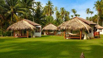 Bungalow Deluxe | 1 quarto, minibar, cofre com capacidade para portátil, secretária