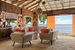 Coral Caye | Sala de estar | Smart TV de 32 de polegadas com canais digitais, televisor, Netflix 