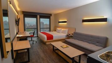 Quarto Superior, 1 cama queen-size e sofá-cama | Lençóis de algodão egípcio, roupa hipoalergénica, secretária