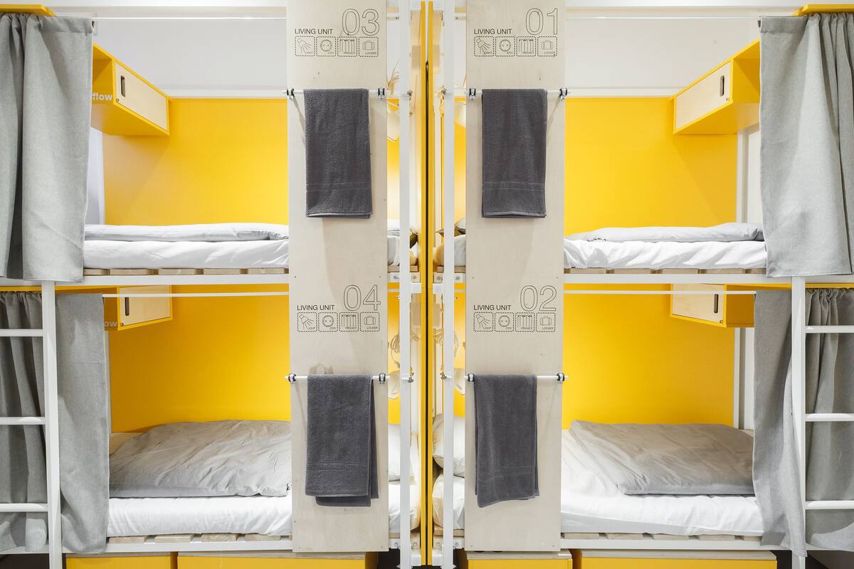 Cofres nos quartos, quartos à prova de som, Wi-Fi de cortesia