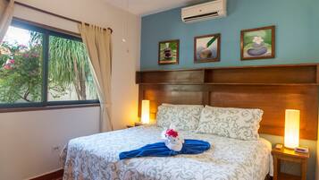 2 quartos, roupas de cama premium, cofres nos quartos, escrivaninha