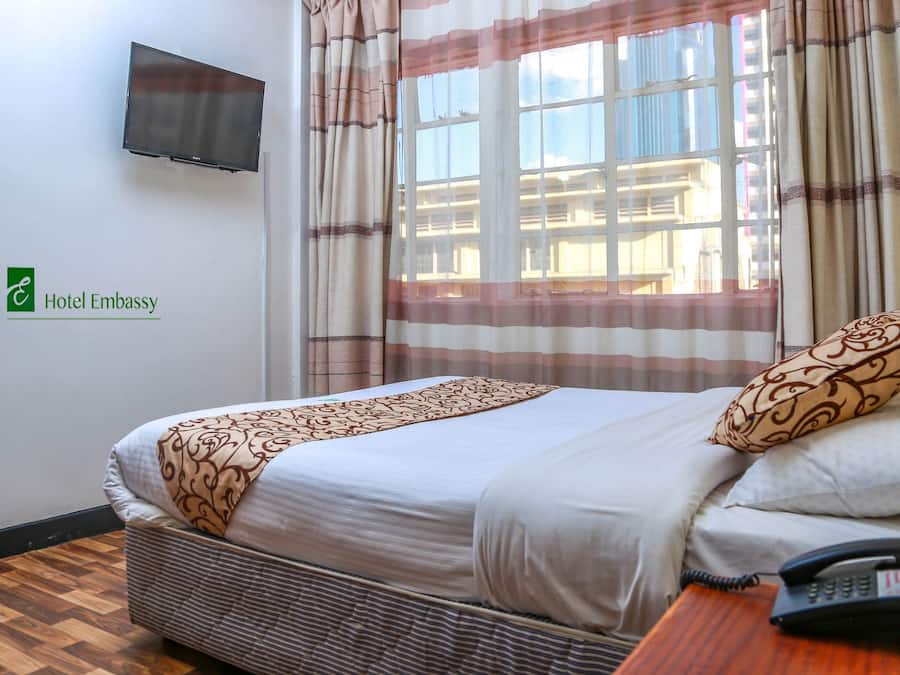Quarto casal standard, 1 cama Queen, vista para a cidade | Vista para a cidade