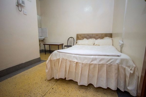 Seldom Hotel - Nairobi