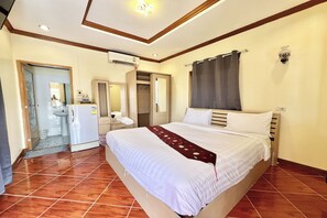 Villa | Secretária, Wi-fi grátis, roupa de cama fornecida 