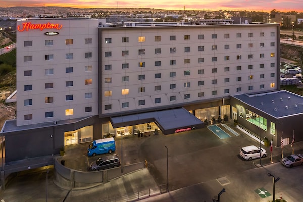 Hampton Inn By Hilton Tijuana - Tijuana