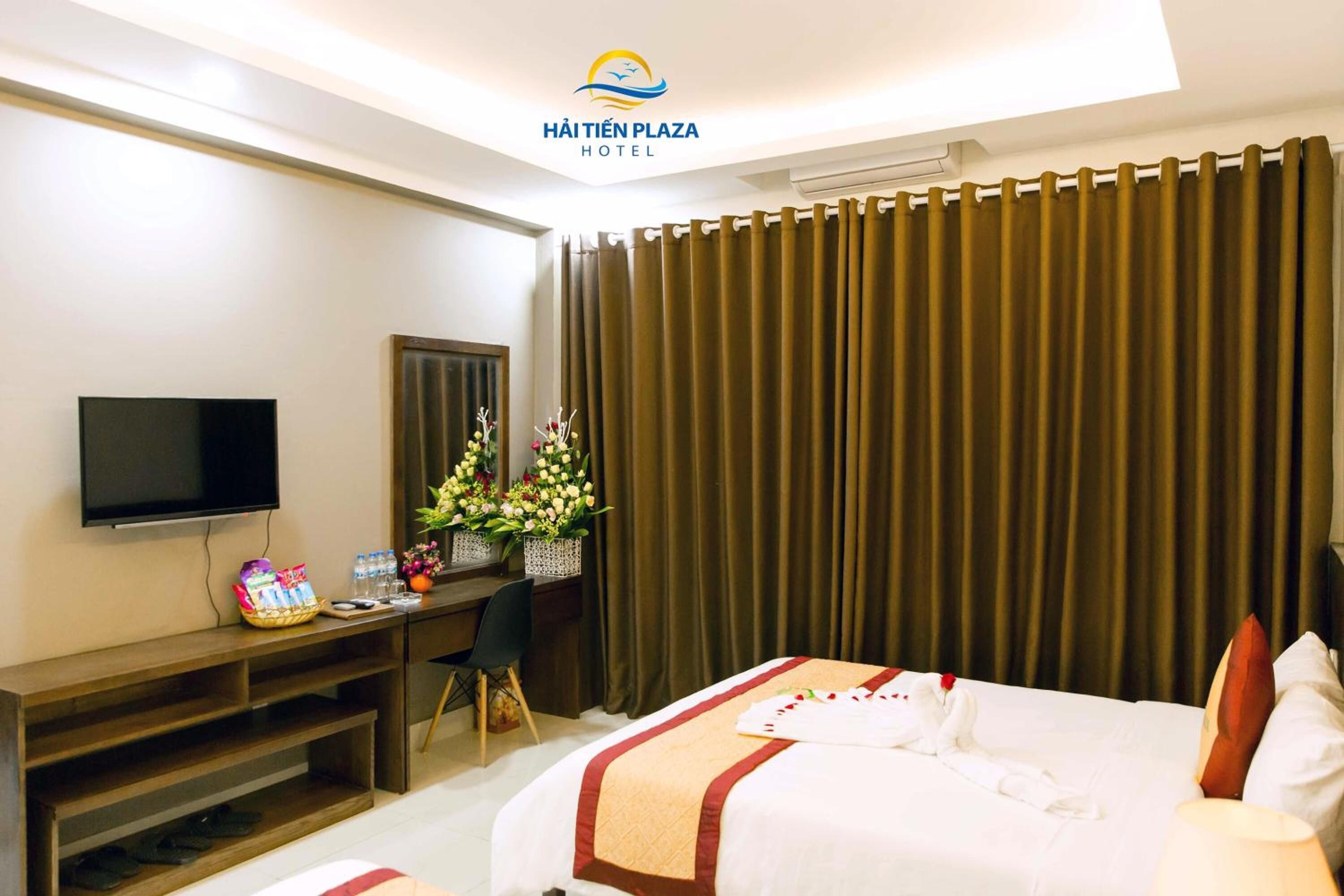 Minibar, cofre no quarto, secretária, quartos insonorizados 