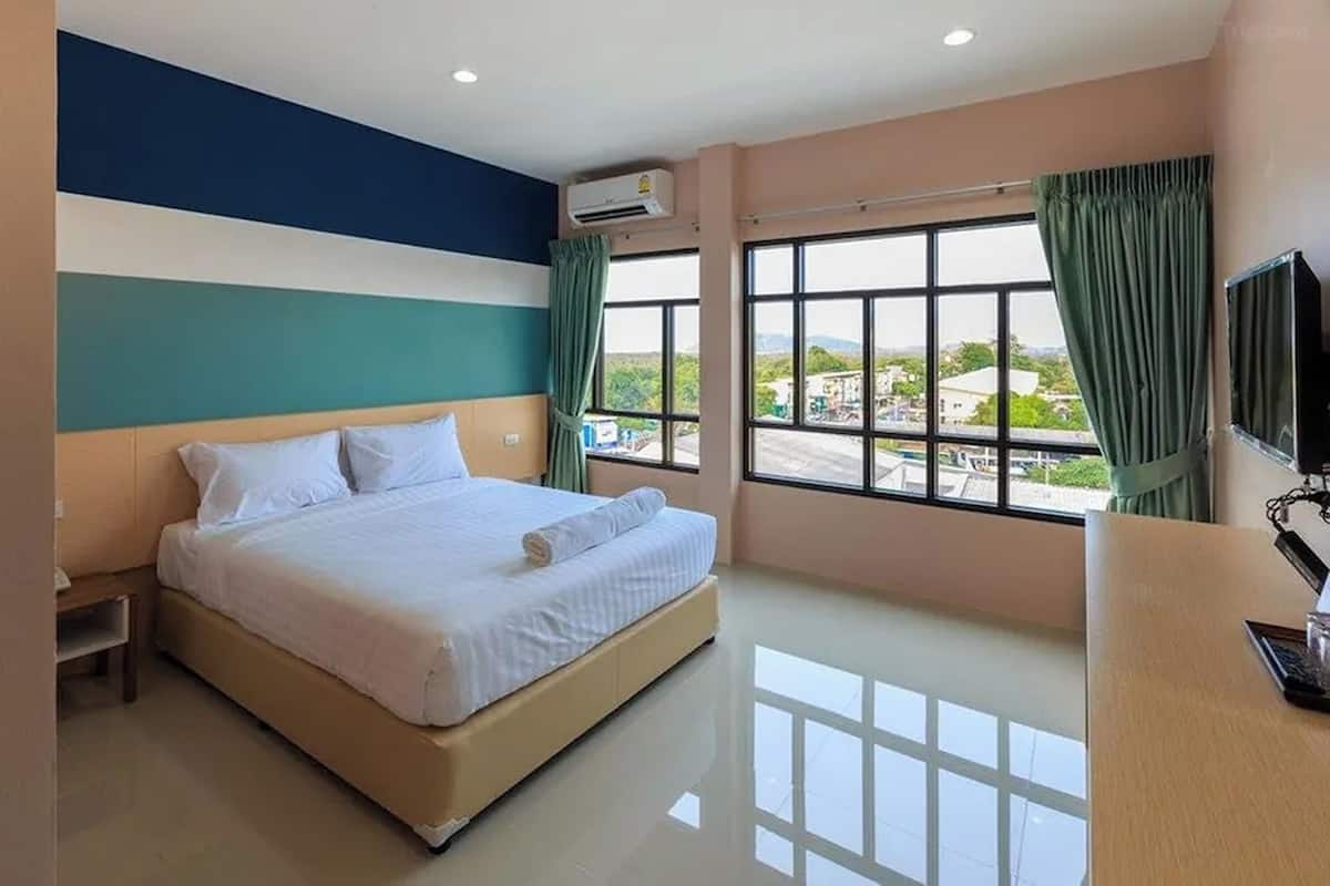Quarto Duplo Superior | Secretária, cortinas/cortinados opacos, Wi-fi grátis 