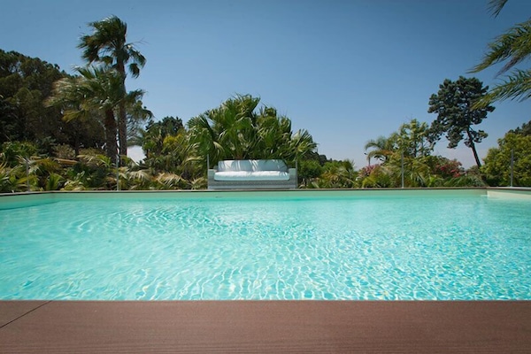 Piscina exterior sazonal