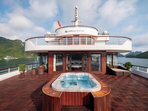 Suite Presidencial, vista para o mar | 1 quarto, minibar, cofre no quarto, secretária 