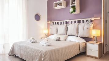 Apartamento Deluxe, 2 quartos, 2 casas de banho, vista para a montanha (Sonia) | 1 quarto, lençóis italianos Frette, roupa de alta qualidade