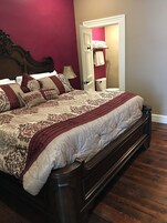 Quarto Deluxe, 1 cama king-size | Roupa de alta qualidade, ferro/tábua de engomar, Wi-fi grátis 