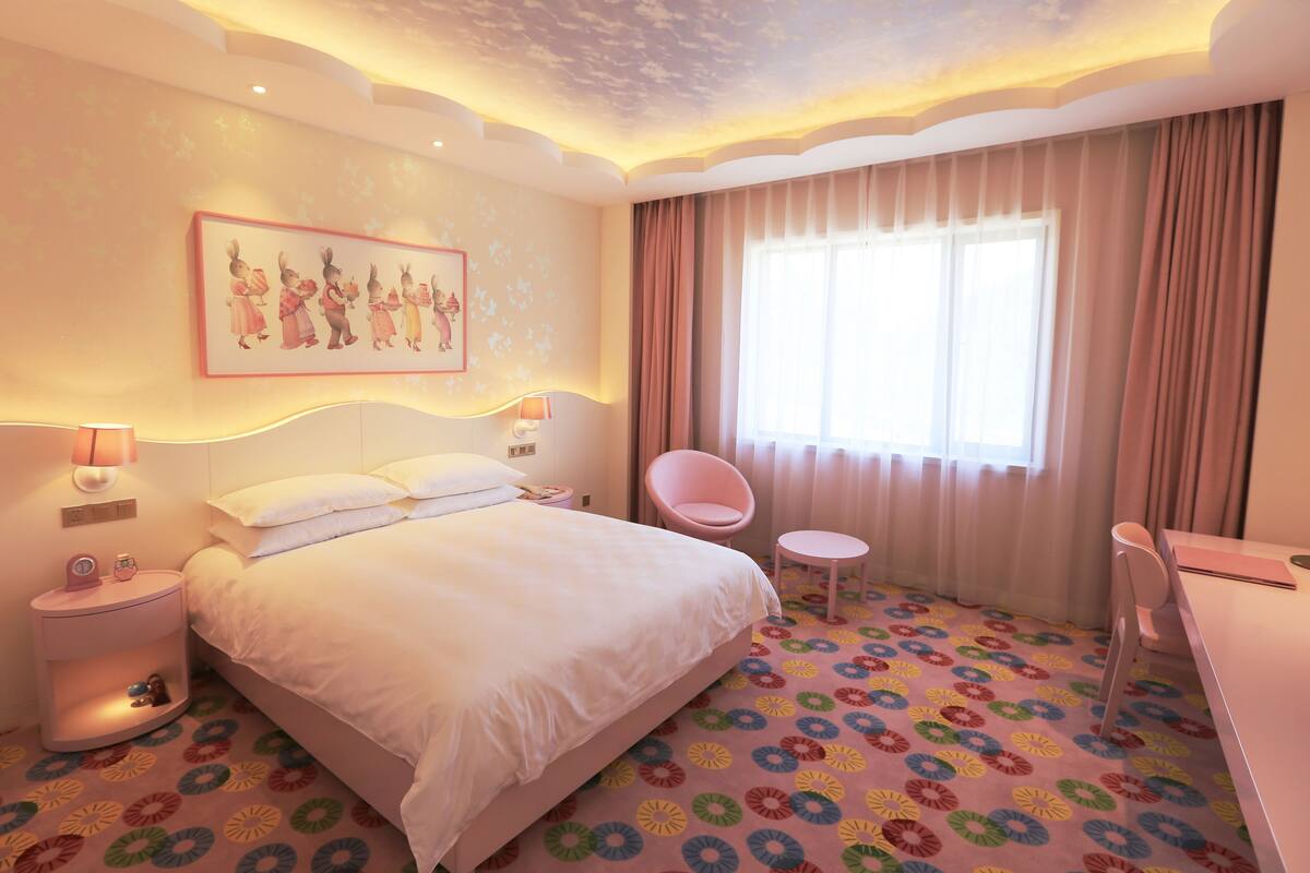 Quarto Standard | Minibar, cofre no quarto, secretária, cortinas/cortinados opacos 