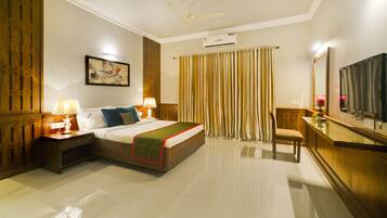 Cofre no quarto, secretária, quartos insonorizados