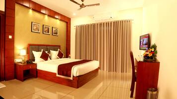 Cofre no quarto, secretária, quartos insonorizados