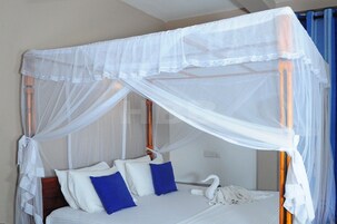 Quarto Quádruplo Deluxe, vista para a praia | Wi-fi grátis, acesso para cadeira de rodas 