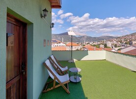 Romantic Room with OLD BRIDGE VIEW | Terraço/pátio interior
