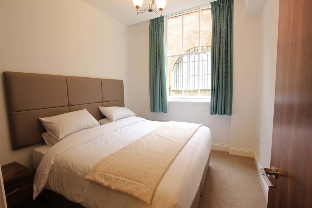 The Castle Collection - 25 Castle Street - Wirral