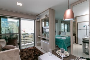 Estúdio | Cortinas blackout, Wi-Fi de cortesia, roupa de cama