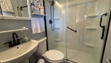 Estúdio | Casa de banho | Toalhas fornecidas