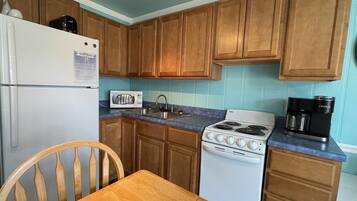 Estúdio | Cozinha privada | Um frigorífico/congelador grande, um micro-ondas, uma placa de cozinha