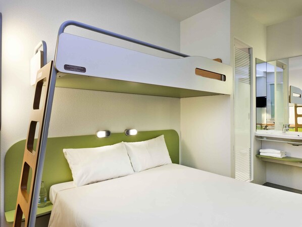 Quarto, 1 cama de casal | Quartos insonorizados, Wi-fi grátis 