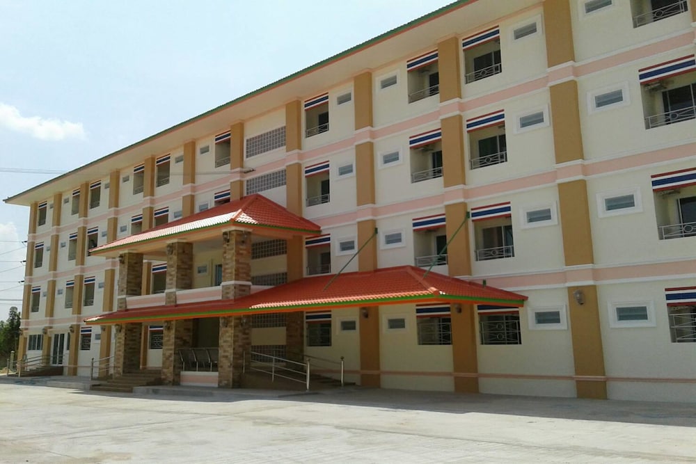 Chalerm Lak Mansion - Buri Ram