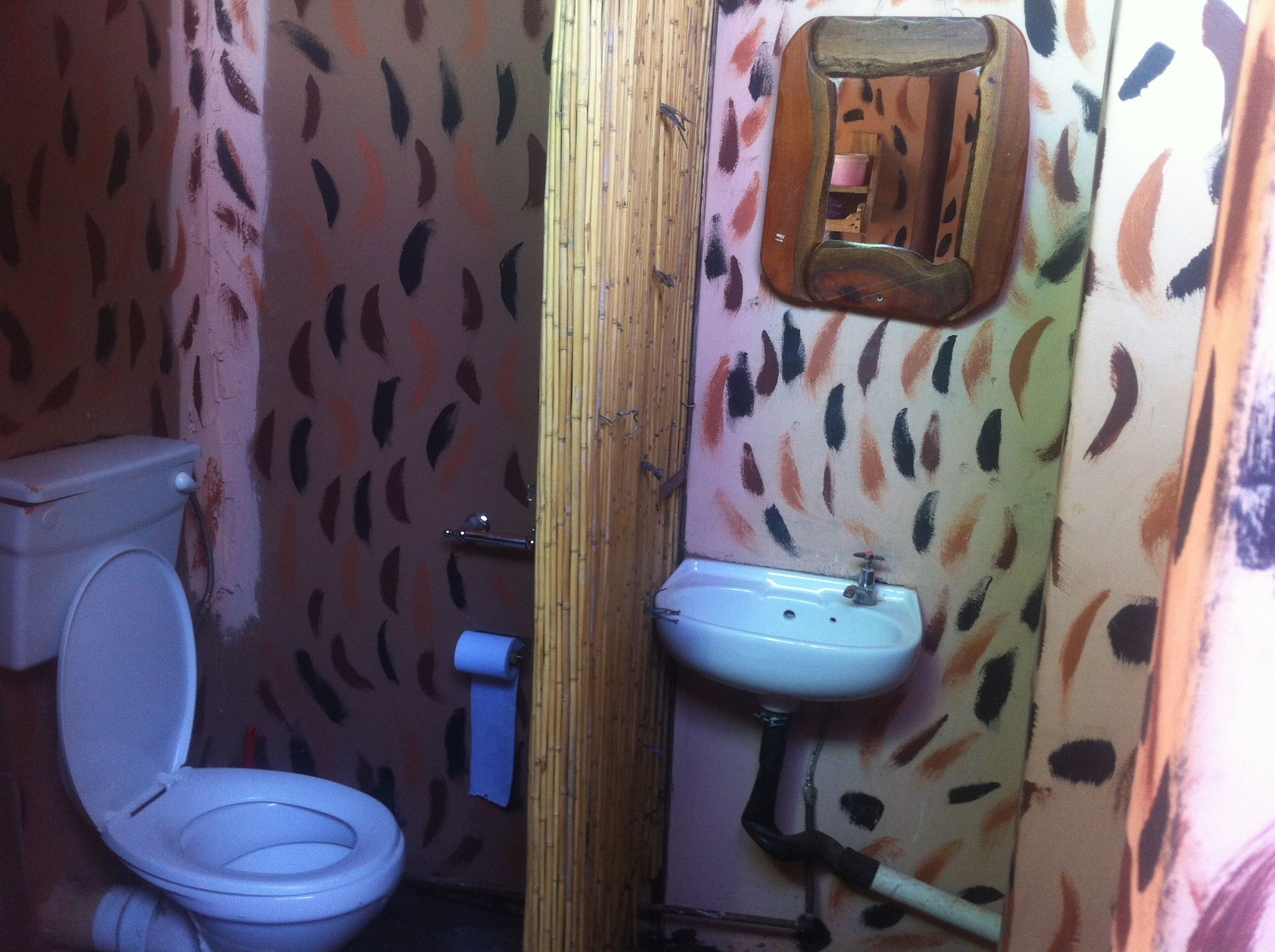 Um polibã, toalhas fornecidas 