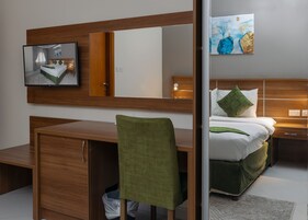 Cofres nos quartos, camas extras/dobráveis (sobretaxa)