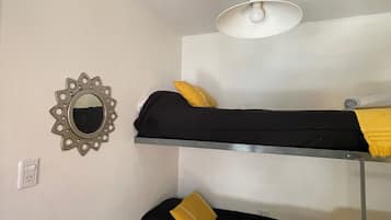 Quarto Duplo ou Twin Design | Edredões de penas, com decoração personalizada