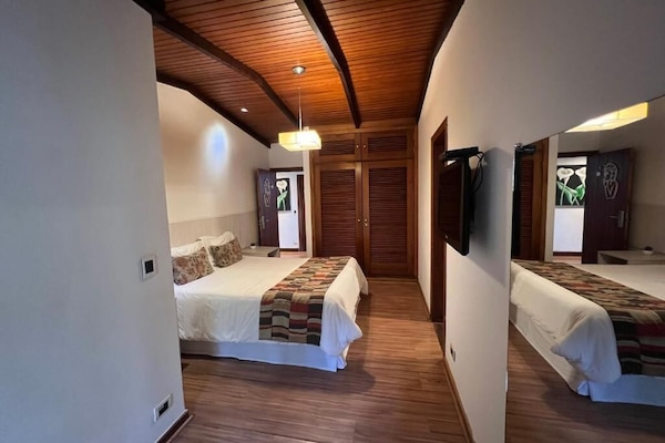 Suite Classica | Roupas de cama antialérgicas, frigobar, cortinas blackout