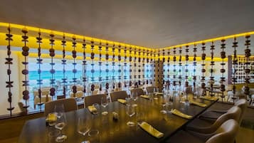 5 restaurantes, café da manhã, local e internacional