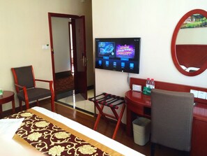 Quarto Duplo | Cortinas/cortinados opacos, ferro/tábua de engomar, Wi-fi grátis 