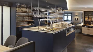 Pequeno-almoço tipo buffet diário (18.50 EUR por pessoa)