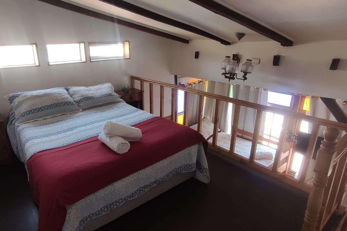 Loft galeria, sacada, vista para o pátio | Área de estar