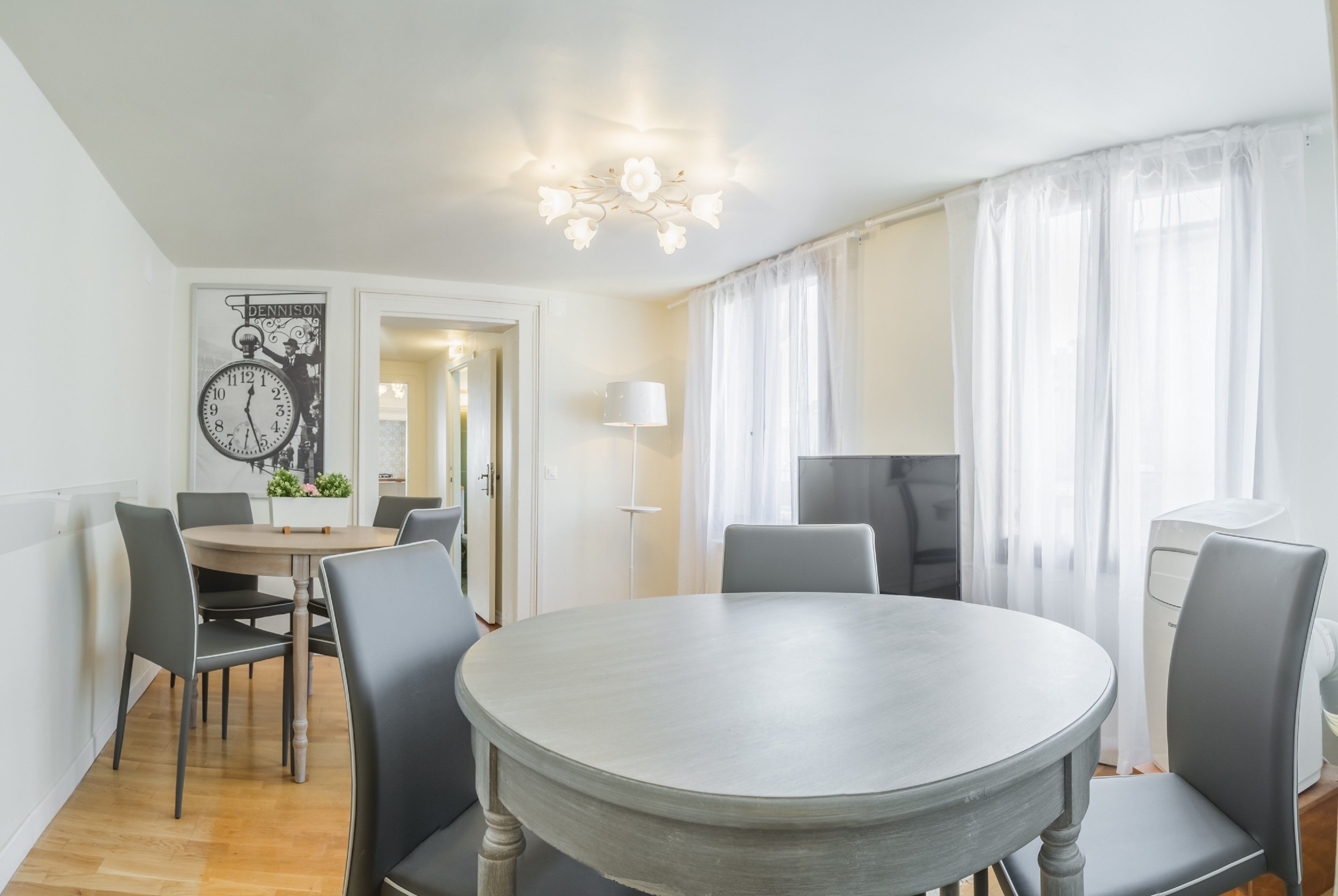 Apartamento Clássico, 3 quartos (Check-in online) | Refeições no quarto