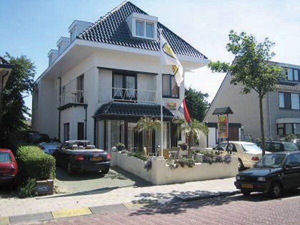Pension Villa Tanahlot - Zandvoort