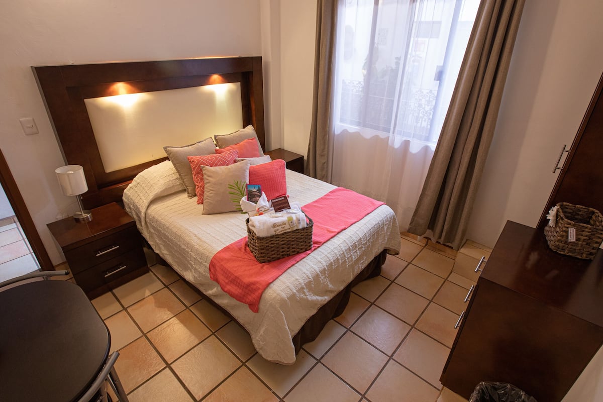 Quarto Superior, 1 cama de casal | Roupa de alta qualidade, edredões de penas 