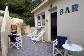 Bar à beira da piscina