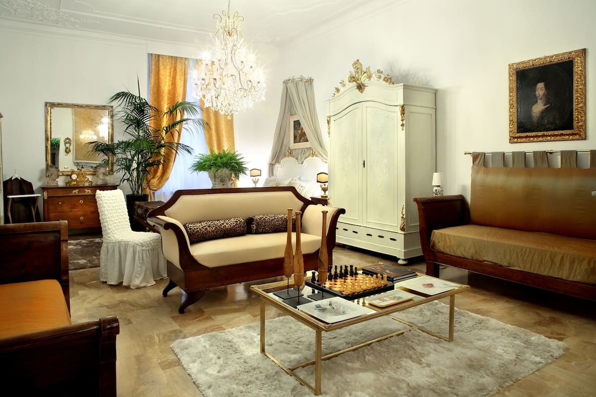Suite-Estúdio Júnior, banheira de hidromassagem grande | 1 quarto, roupa de alta qualidade, edredões de penas, minibar