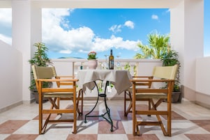 Quarto superior (Family) | Sacada