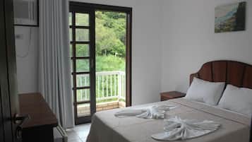 Minibar, cofre no quarto, Wi-fi grátis, roupa de cama fornecida
