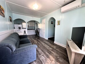 Casa de Campo Premium, 2 quartos | Edredões de penas, com decoração personalizada 