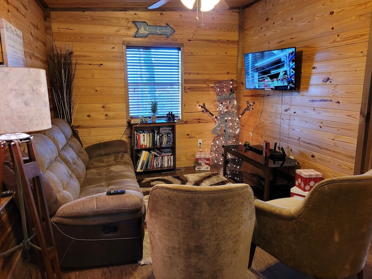 Treehouse Cabin/ Beach And Lake Access - Lake Texoma