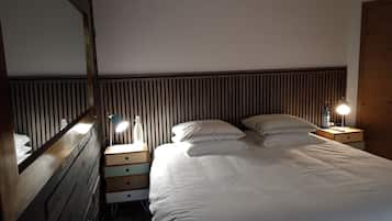 Suite Deluxe (Sud) | 1 quarto, roupa de alta qualidade, cortinas/cortinados opacos