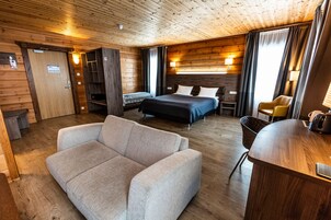 Quarto Familiar | Cofre no quarto, secretária, quartos insonorizados 
