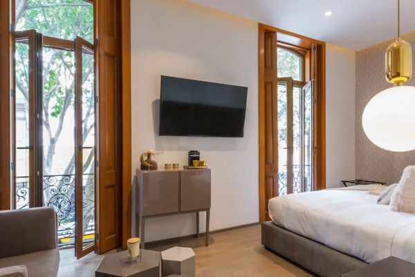 Quarto Duplo Elite para 1 Pessoa | Roupa de alta qualidade, edredões de penas