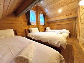Casa, 2 quartos | 2 quartos, secretária, roupa de cama fornecida