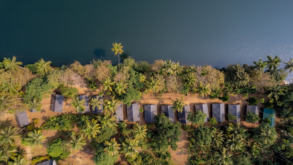 Amritara Riverside Luxury Tents - Kerala